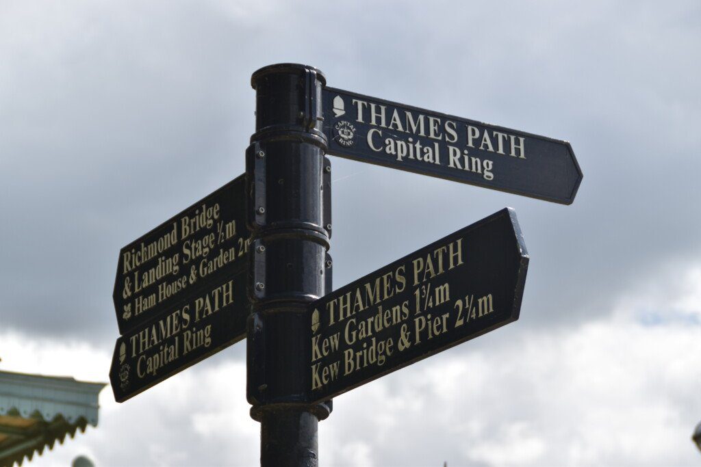 Thames Path guide - by those who, literally, wrote the book: Waypoint 51